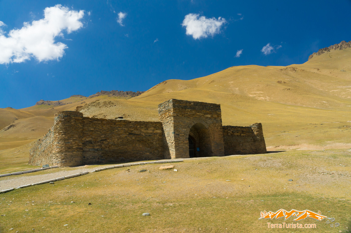 Караван-сарай Таш-Рабат - Terraturista.com: Фото Каталог - Путеводитель ...