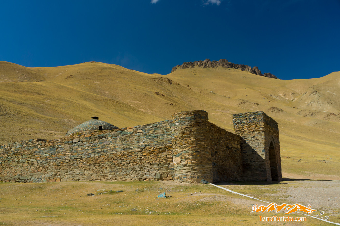 Караван-сарай Таш-Рабат